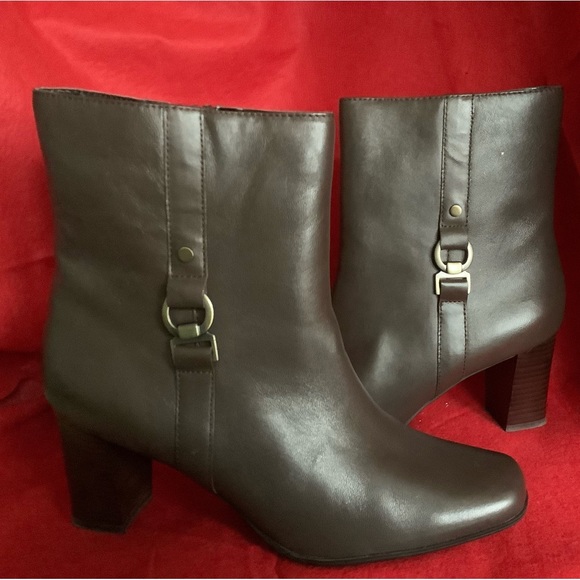Classic Elements | Shoes | New Classic Elements Bailey Brown Boots ...